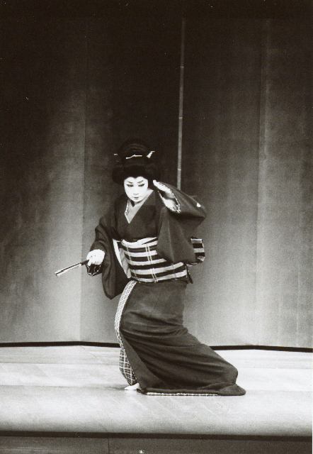 成 山 画 廊 / Gallery Naruyama